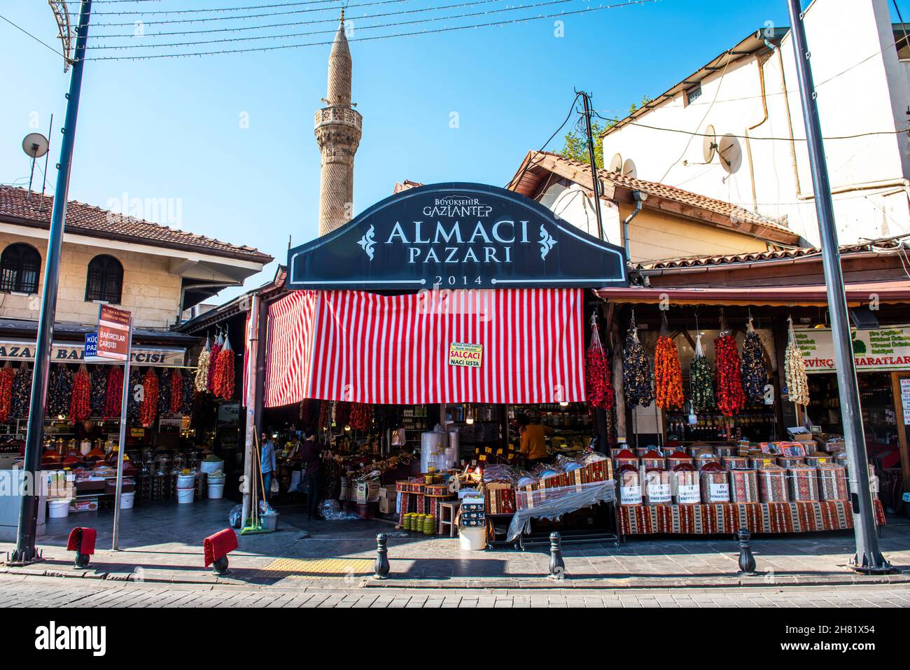 GAZIANTEP, TURKEY - OCTOBER 24, 2021: ALMACI BAZAAR in Gaziantep ...