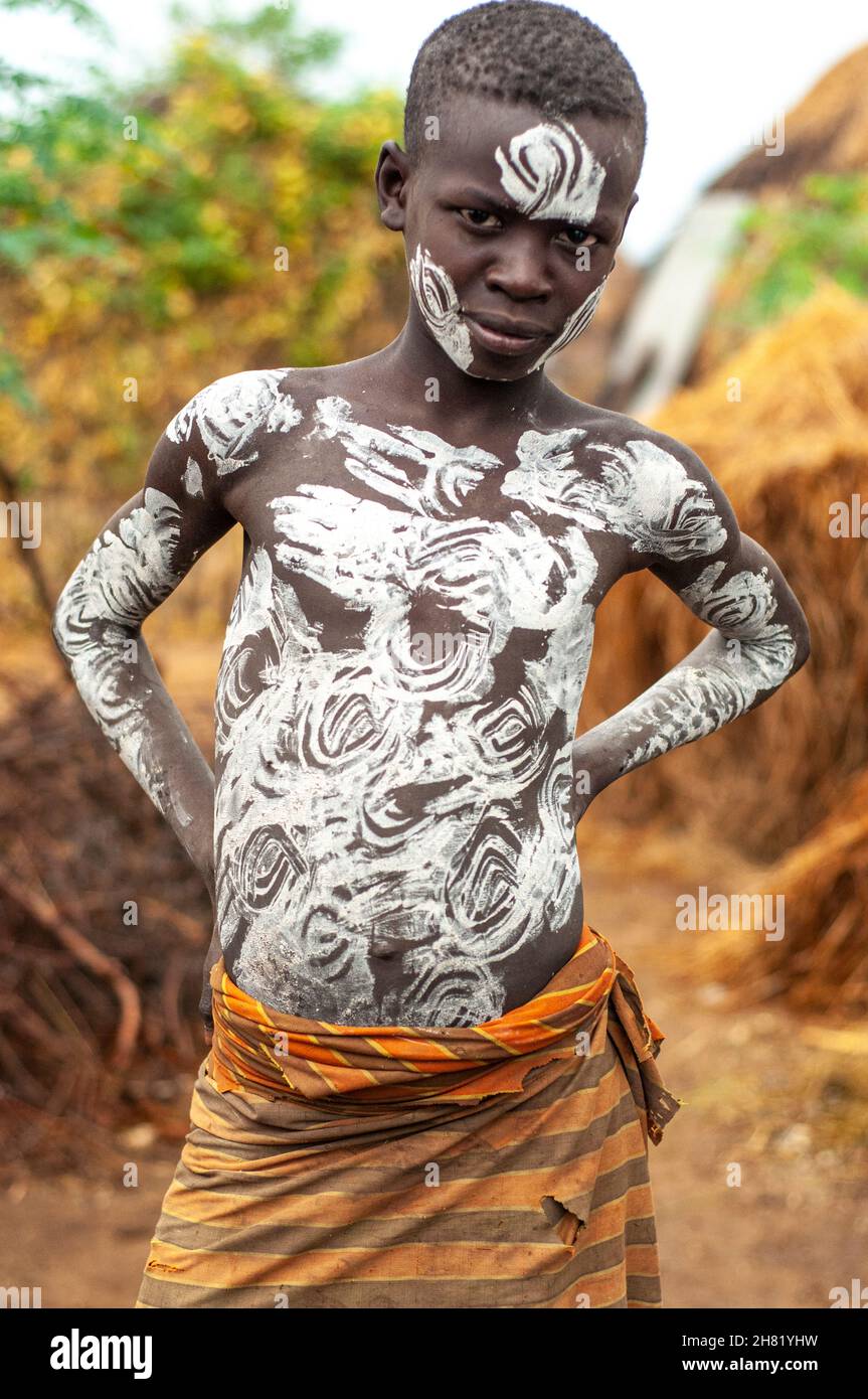 Karo tribe body paint hi-res stock photography and images - Alamy