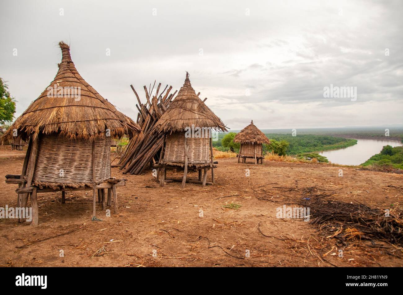 raised storage huts for storing grain of the Karo Tribe in Ethiopia ...