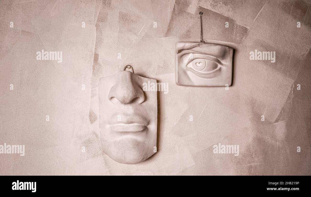 Stone theatrical mask hi-res stock photography and images - Alamy