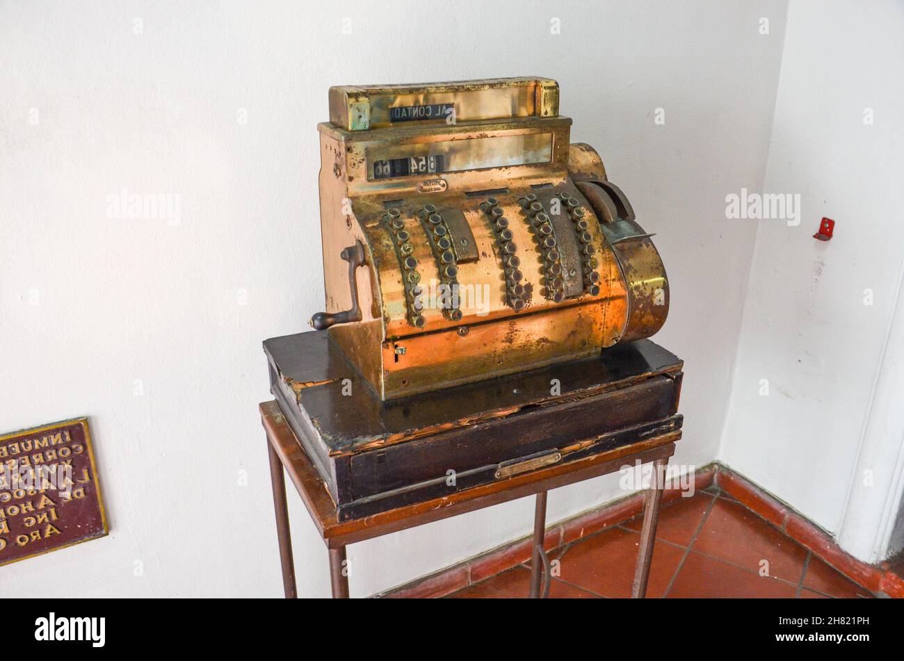 Old-time cash register Stock Photo - Alamy