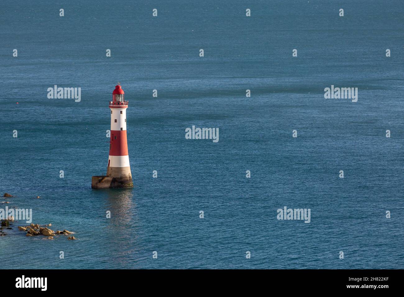 Beachy head looking at lighthouse hi-res stock photography and images ...