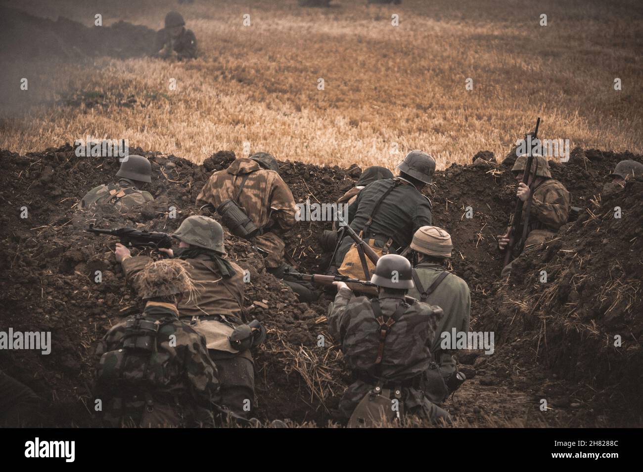 Shot of soldiers in World War 2 Stock Photo - Alamy