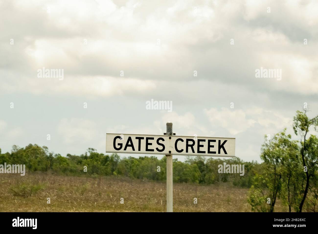 Crossing no gates sign hi-res stock photography and images - Alamy