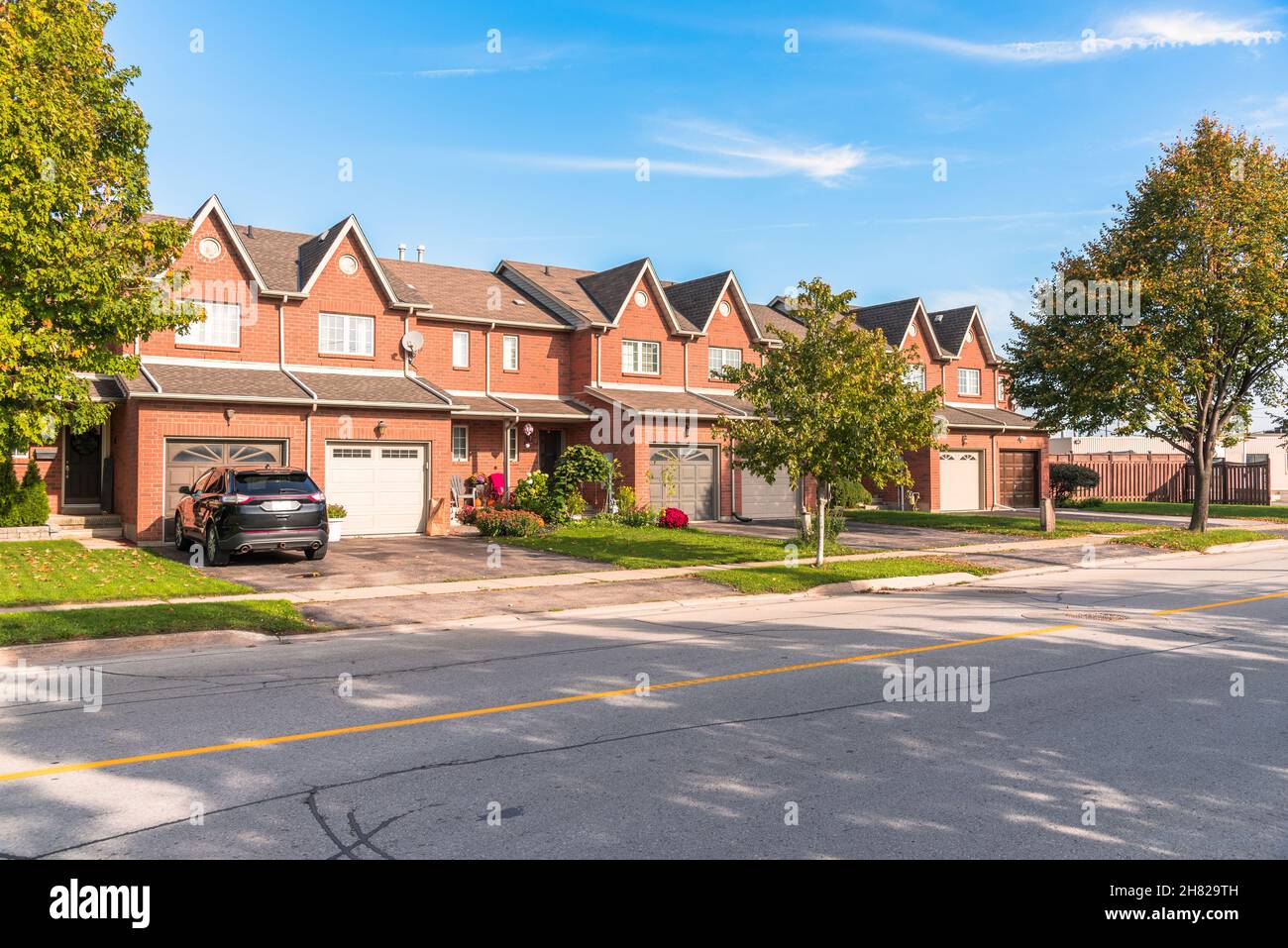 Row house development hi-res stock photography and images - Alamy
