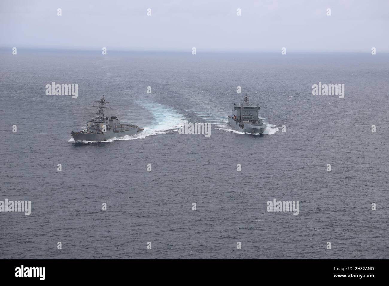 PACIFIC OCEAN (Nov. 23, 2021) The Arleigh Burke-class guided-missile ...