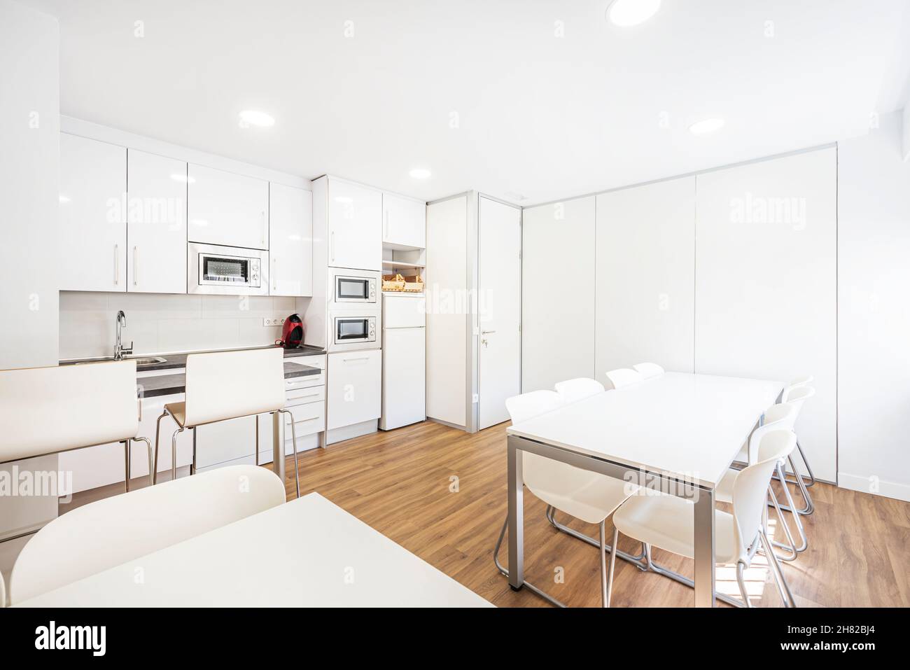 Community kitchen in a coworking office Stock Photo - Alamy