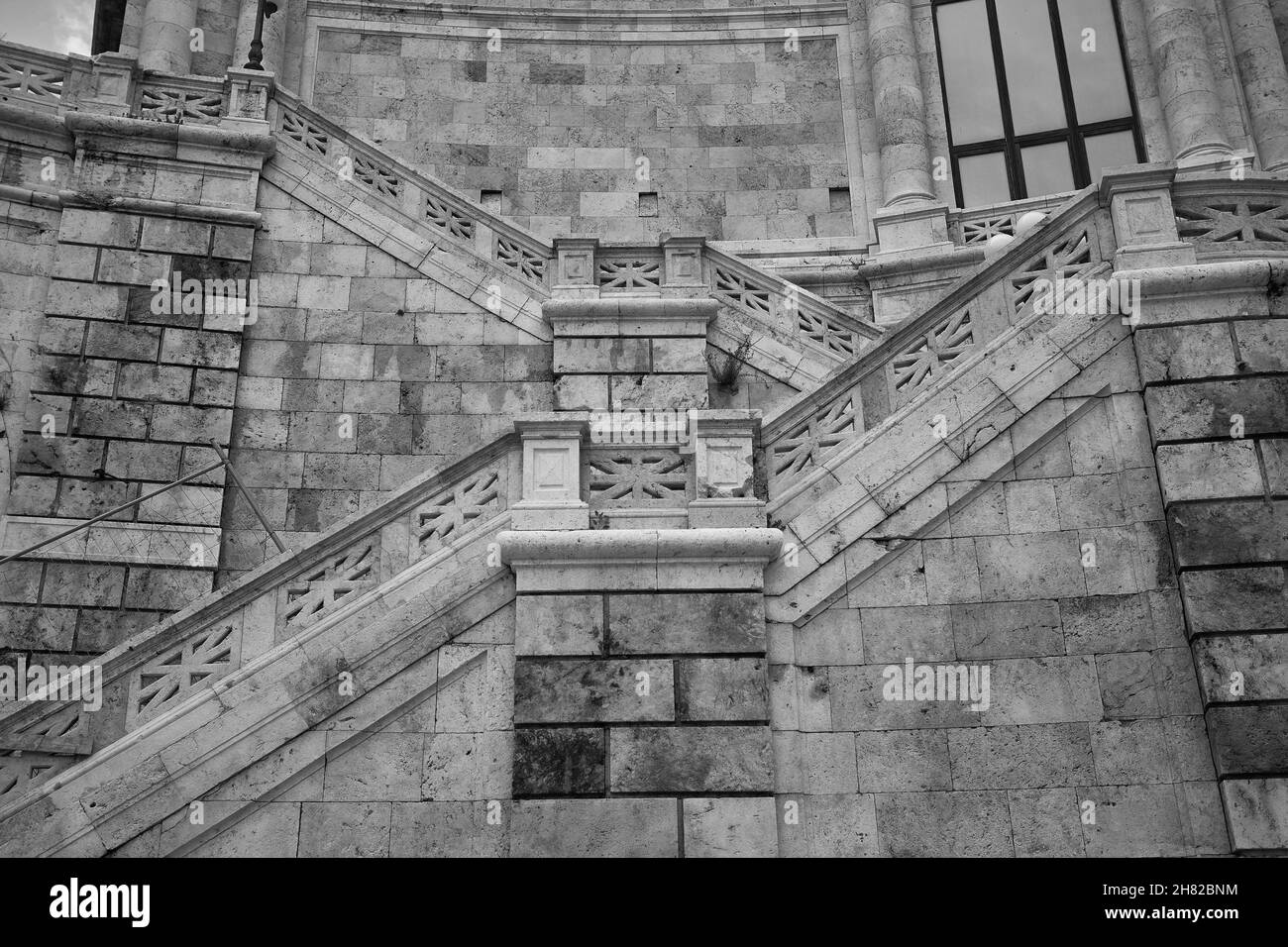 Historical building detail Black and White Stock Photos & Images - Alamy