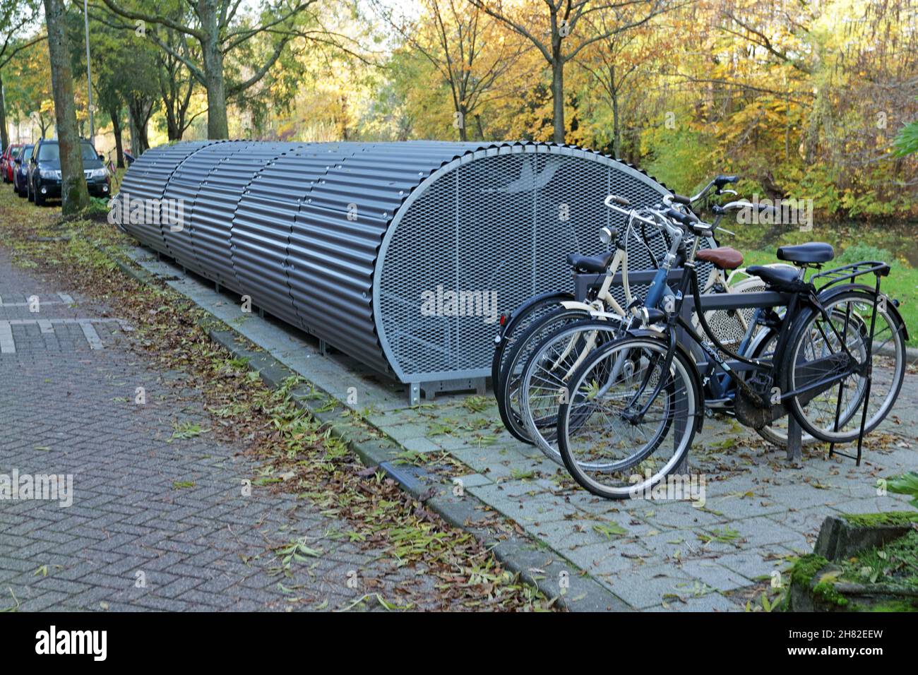 Bicycle parking in Rotterdam Stock Photo - Alamy