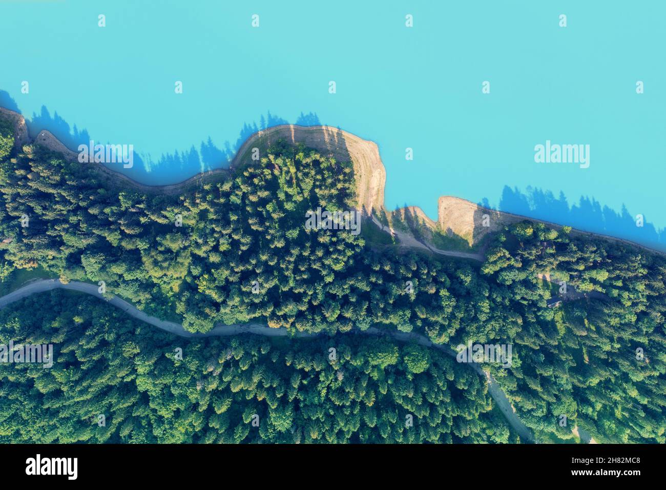 Serene lakeshore hi-res stock photography and images - Alamy