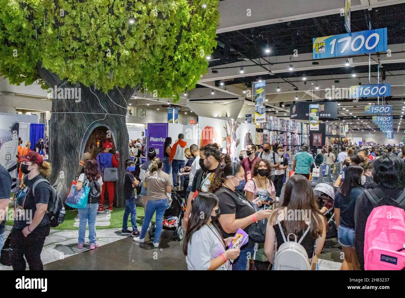 November 27, 2021: Manta Comics Display 'Under the Oak Tree' at San ...