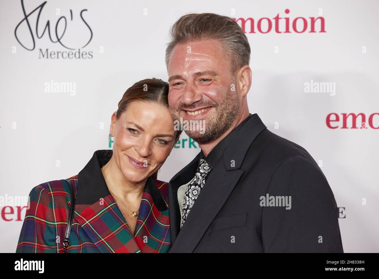 Hamburg, Germany. 26th Nov, 2021. Sasha, singer, and his wife Julia ...