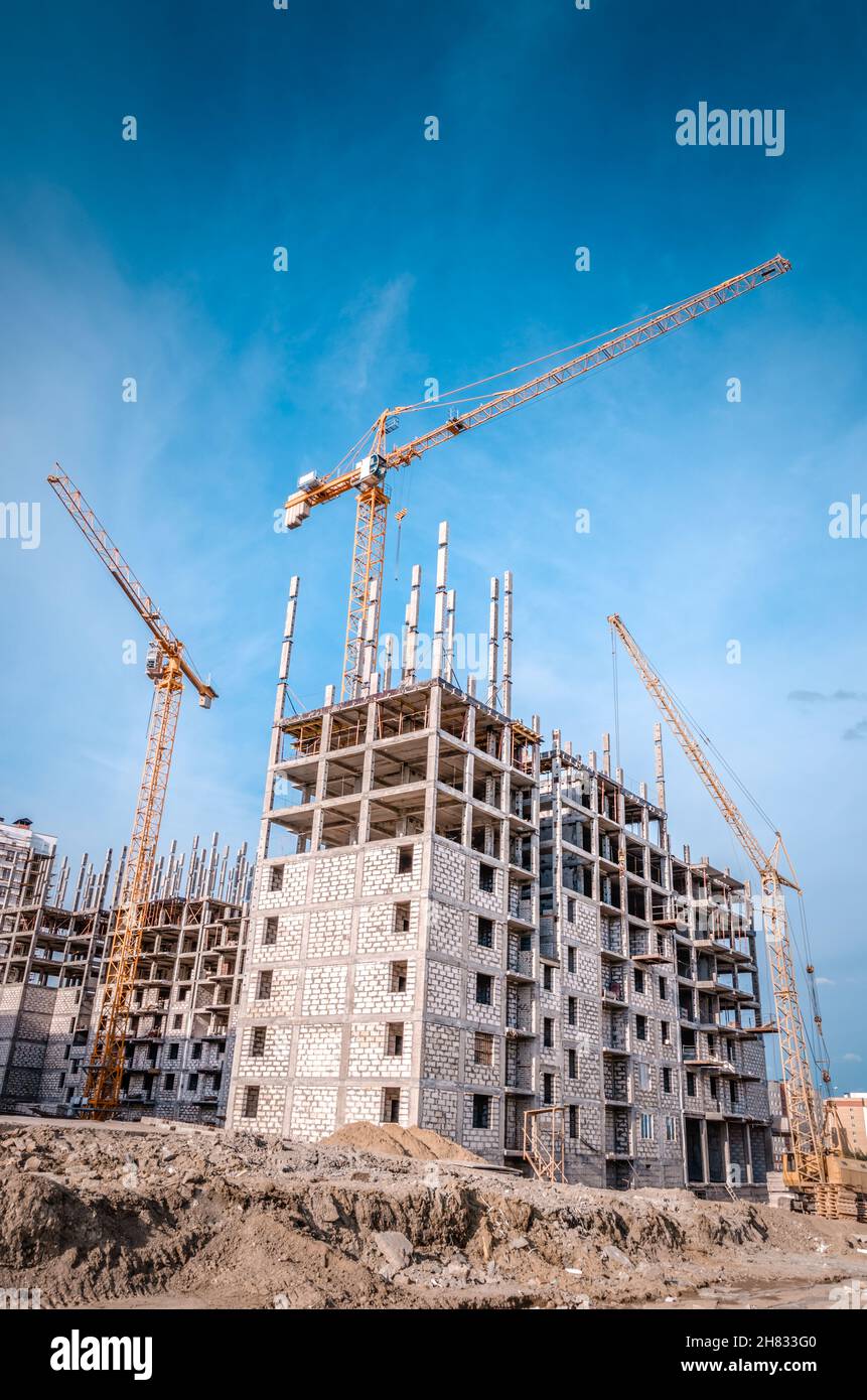 Buildings industry concrete work hi-res stock photography and images ...