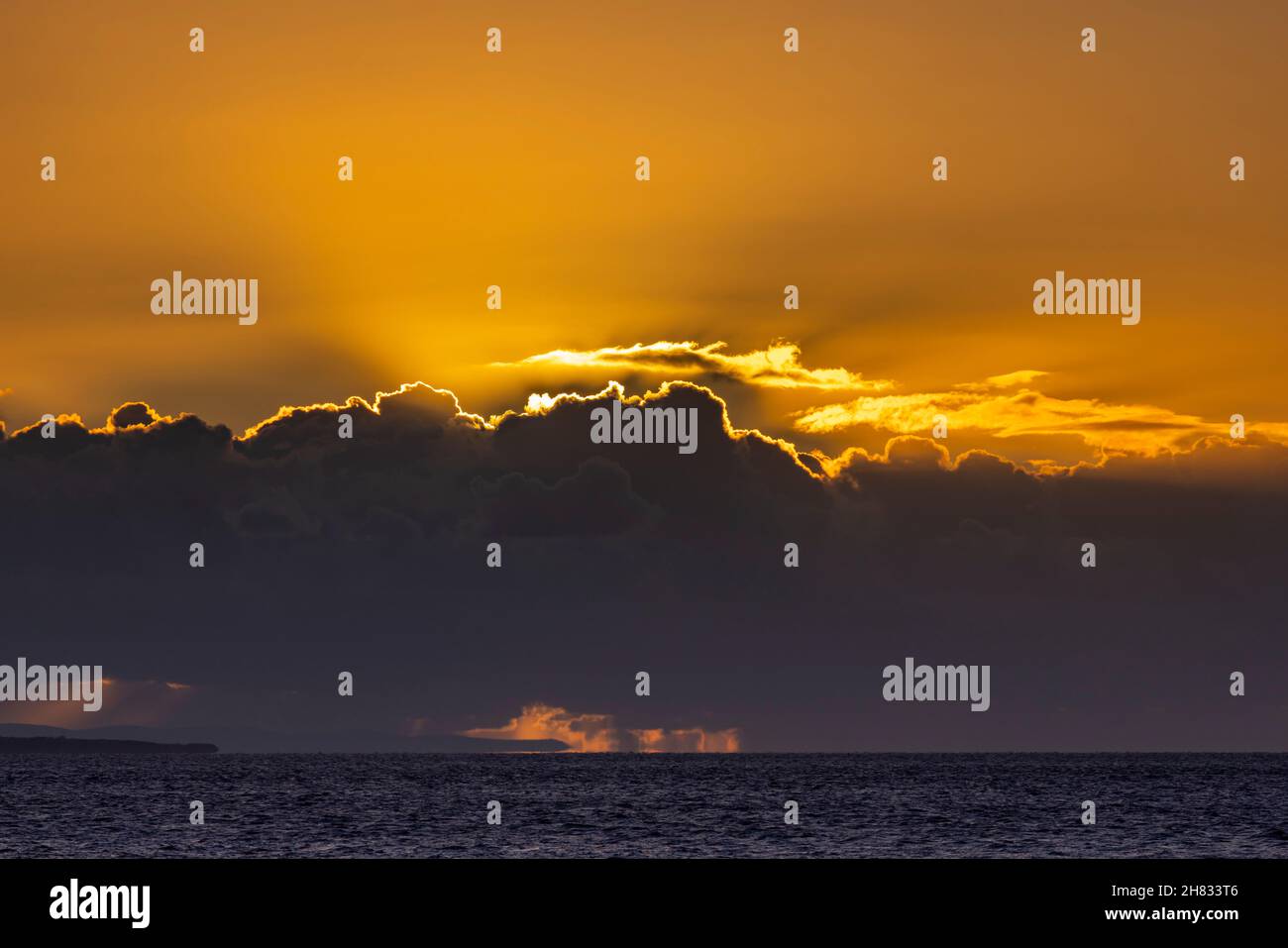Crepuscular nature hi-res stock photography and images - Alamy