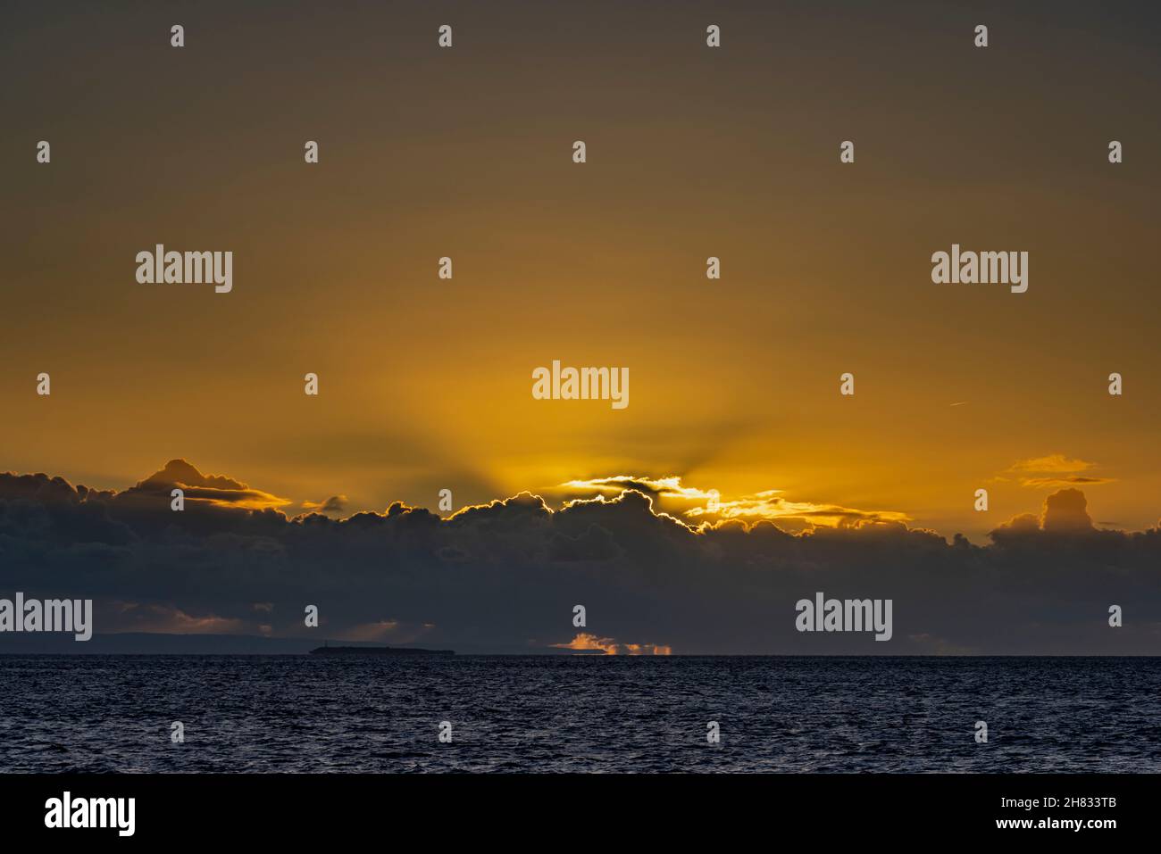 Crepuscular nature hi-res stock photography and images - Alamy