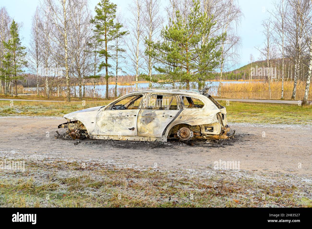 car totaly burnt up standing in rural site Stock Photo - Alamy