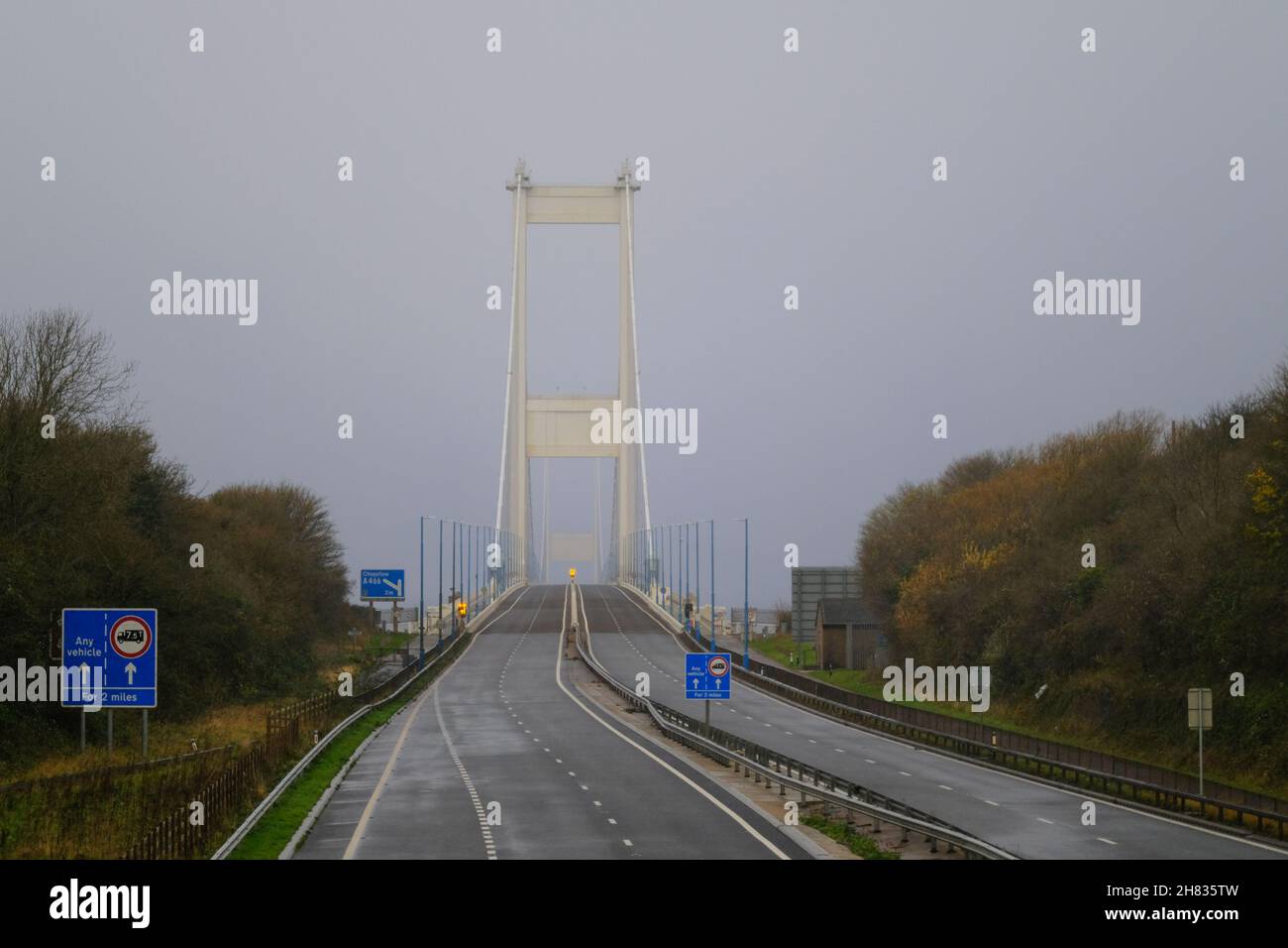 Bristol, UK. 27th November 2021. High gusting winds from Storm Arwen ...