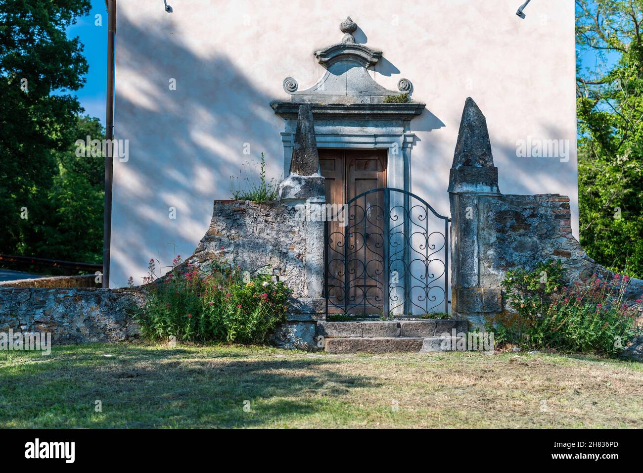 The Collio Friulano. Hills of farmhouses and vineyards Stock Photo - Alamy