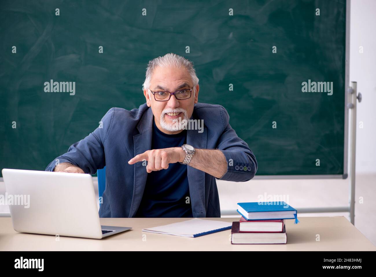 Tele mentoring hi-res stock photography and images - Alamy