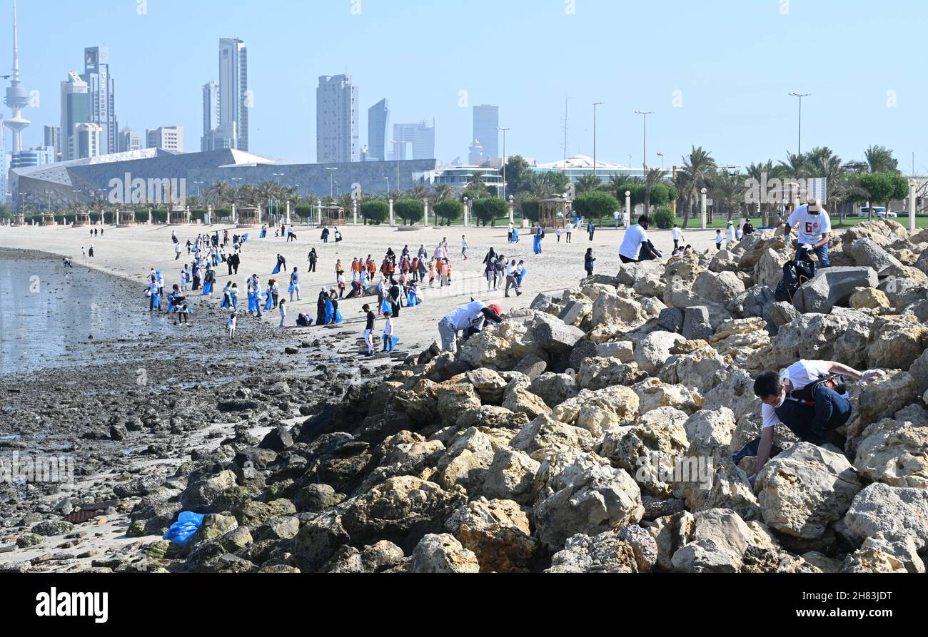 Capital Governorate, Kuwait. 27th Nov, 2021. People participate in a ...