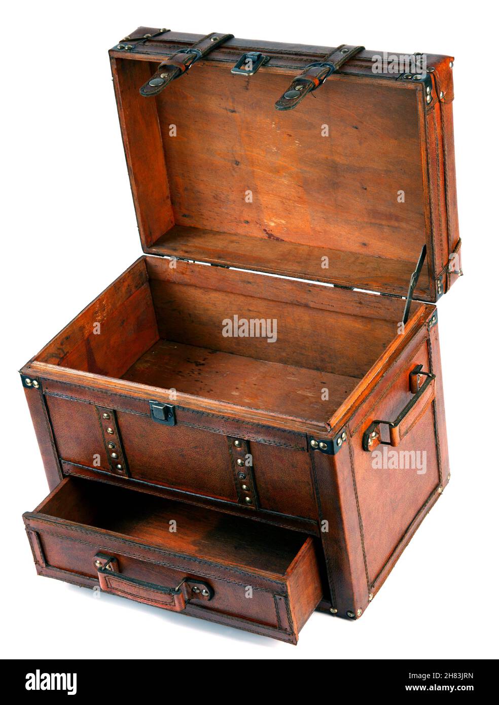 Old trunk treasure chest wood damaged hi-res stock photography and ...