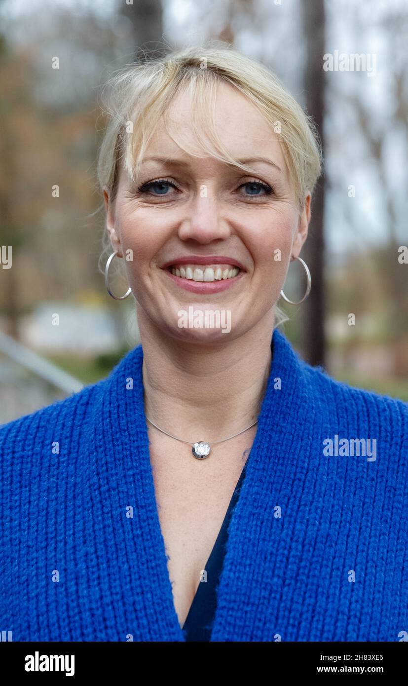Laura pooth hi-res stock photography and images - Alamy