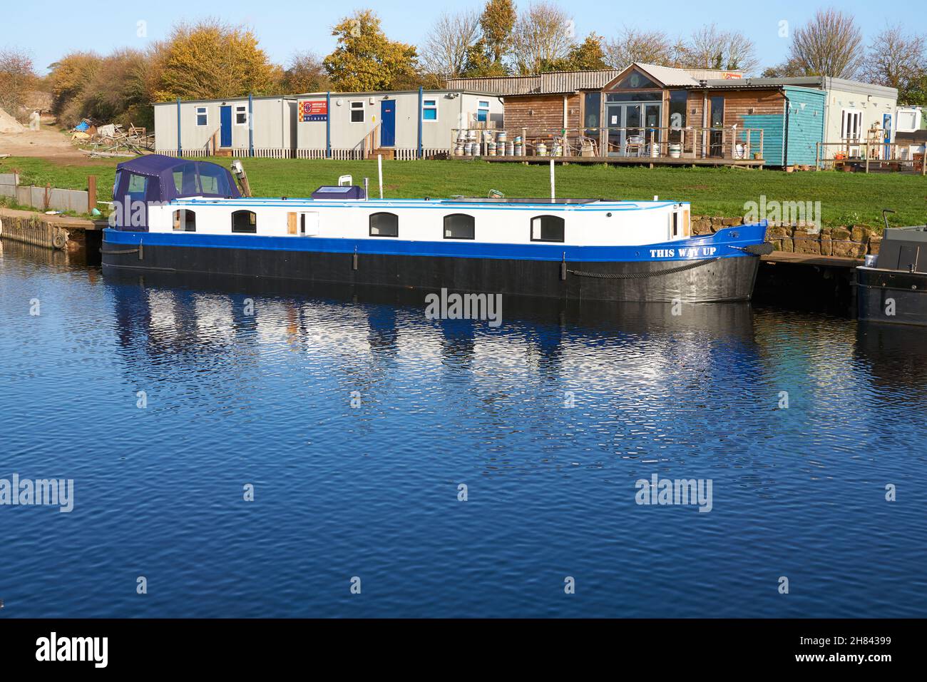 Long and narrow dock hi-res stock photography and images - Alamy