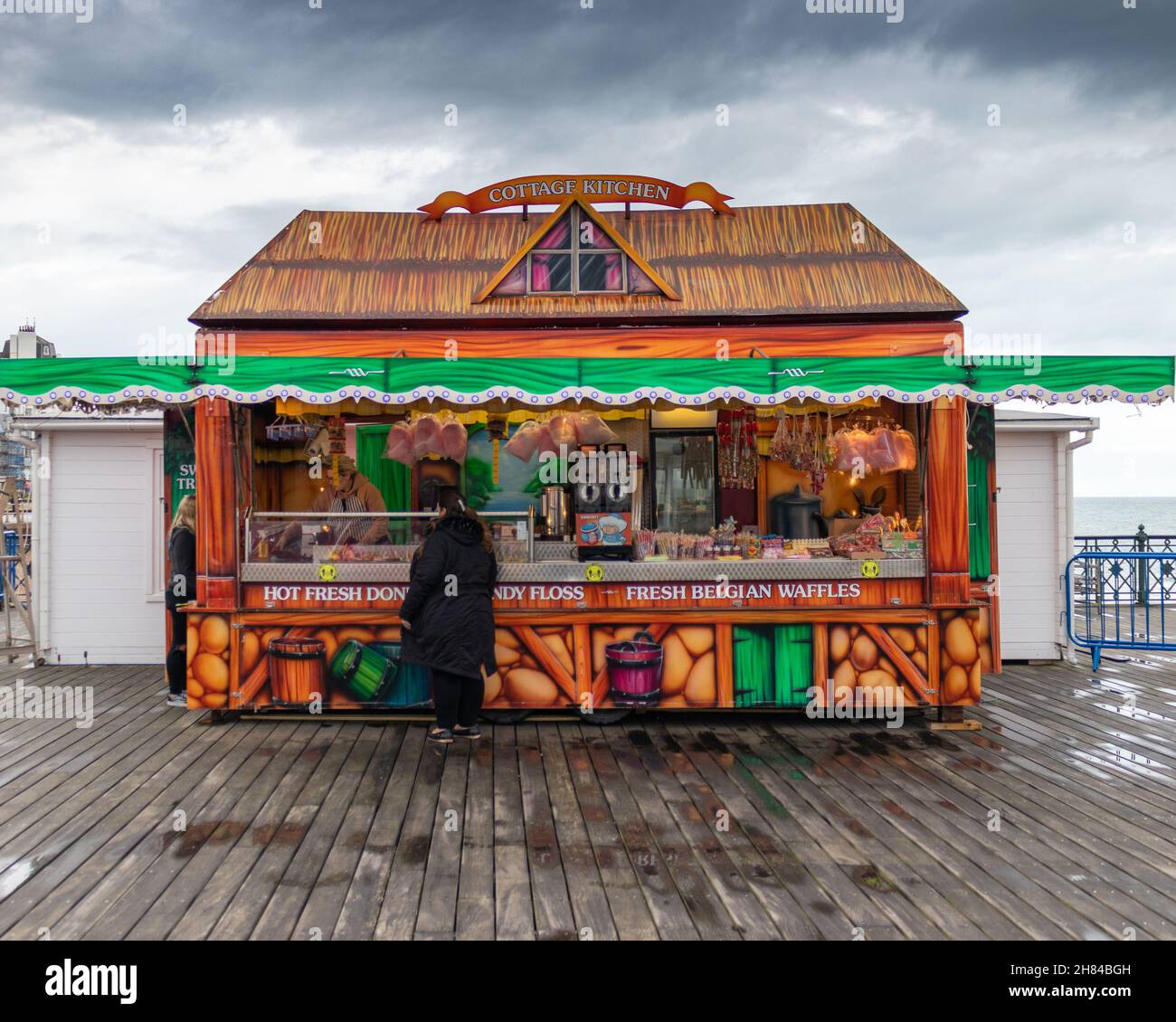 Concession stand hi-res stock photography and images - Alamy