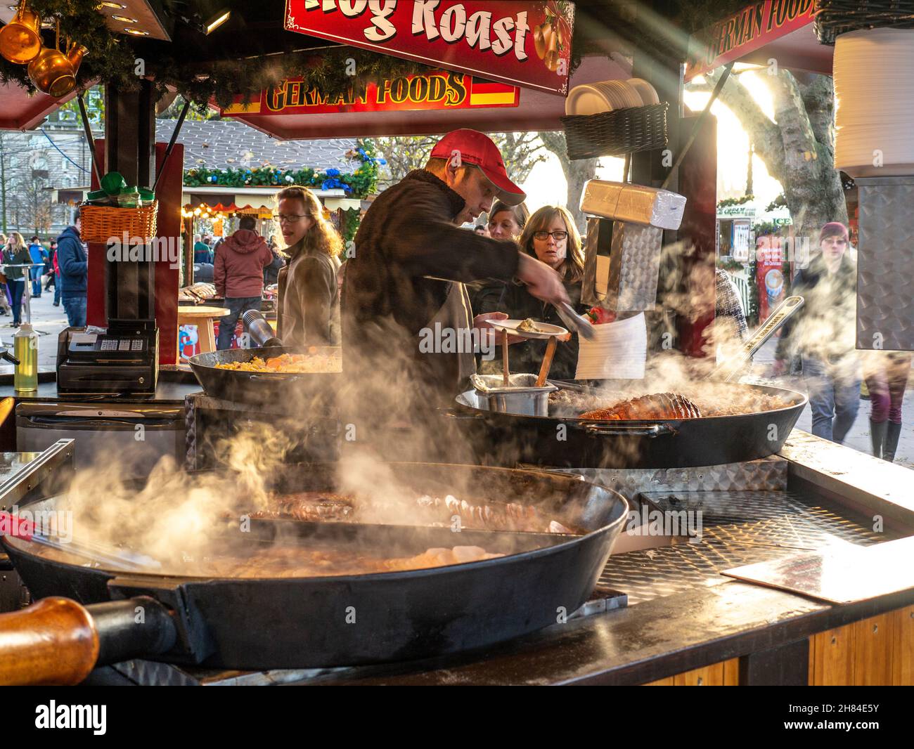 Southbank german christmas market hi-res stock photography and images ...