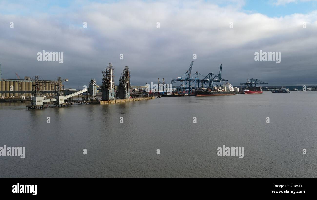 Thames estuary aerial hi-res stock photography and images - Alamy