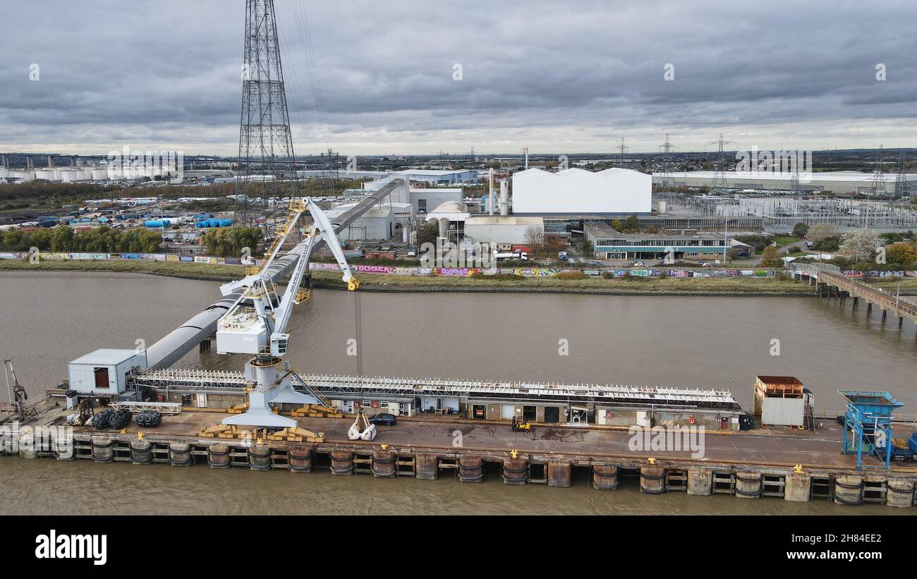 Electricity substation uk hi-res stock photography and images - Alamy