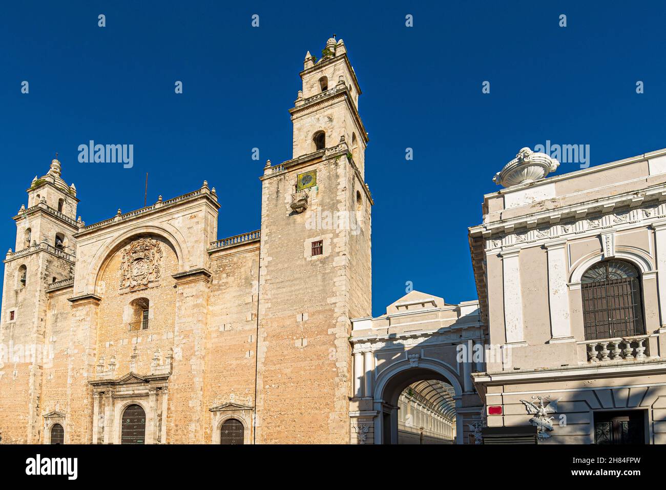 Downtown merida mexico hi-res stock photography and images - Alamy