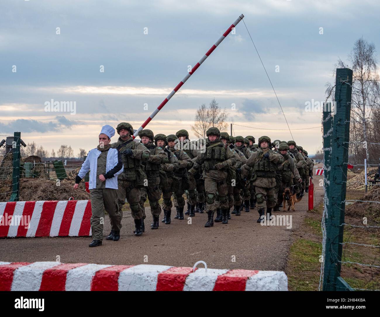 Kazan, Russia. 08 November 2021. A platoon of soldiers goes through the ...