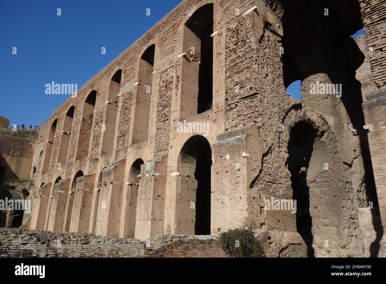 Rome side view arches exterior High Resolution Stock Photography and ...
