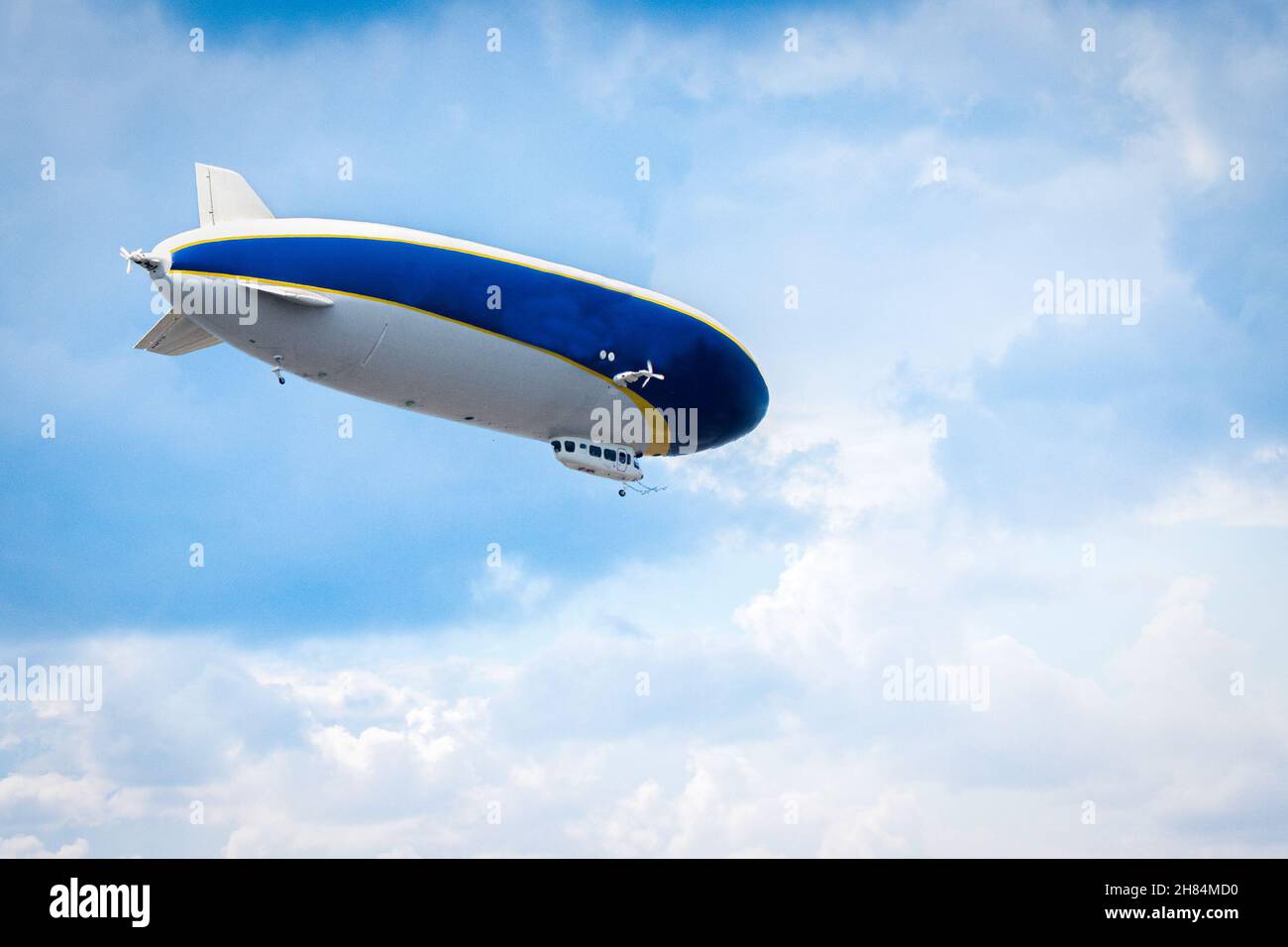 Blimp travel hi-res stock photography and images - Alamy