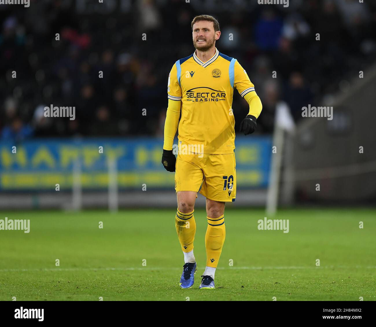 John Swift #10 of Reading during the game Stock Photo - Alamy