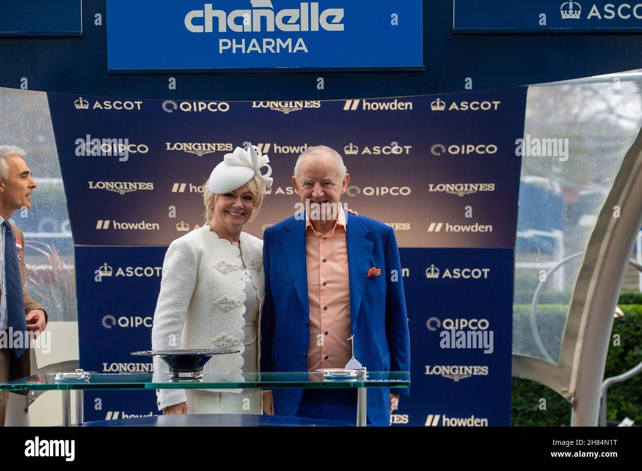 Ascot, Berkshire, UK. 20th November, 2021. Michael and Joanne Burke ...