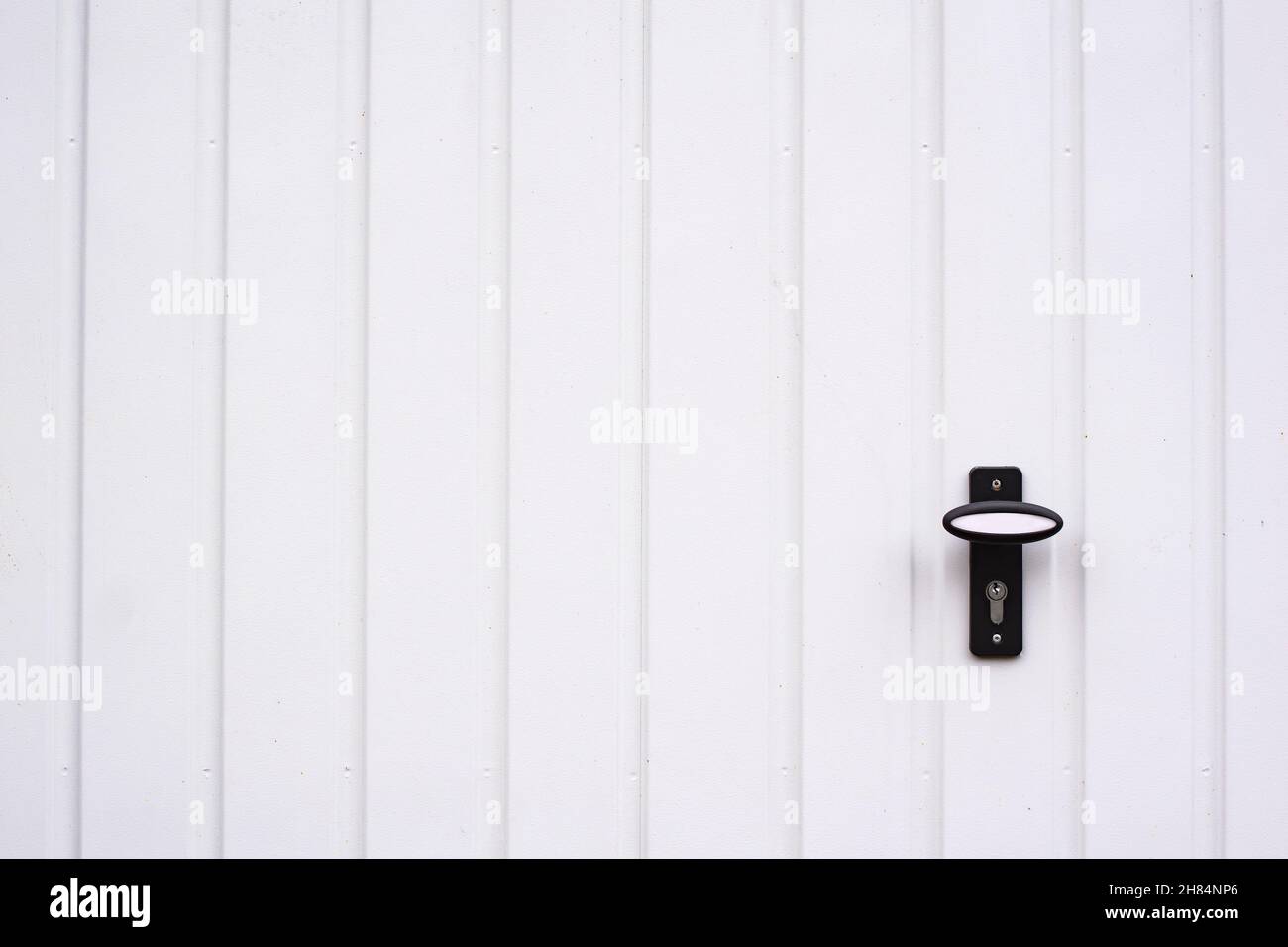 White garage door background hi-res stock photography and images - Alamy