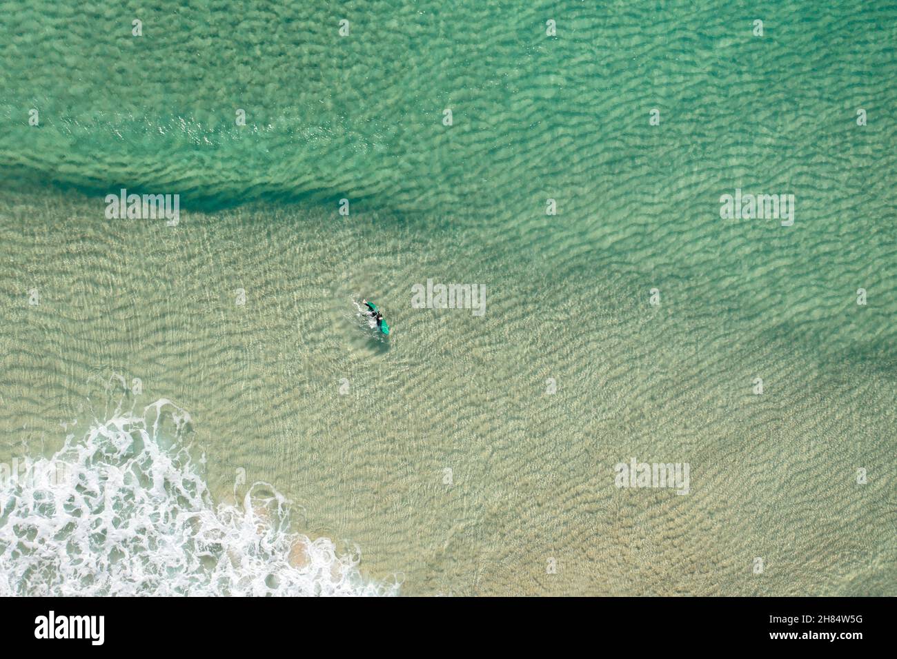 Surf cornwall birds eye view hi-res stock photography and images - Alamy