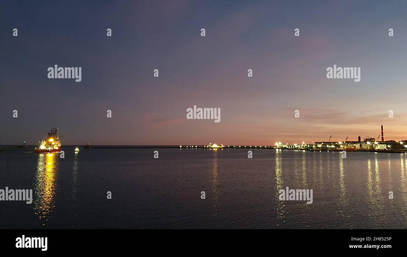 Peterhead bay hi-res stock photography and images - Alamy