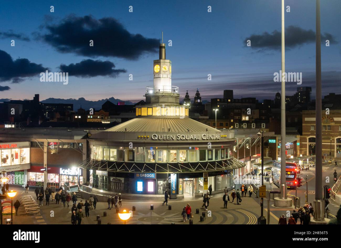 Queen square centre hi-res stock photography and images - Alamy