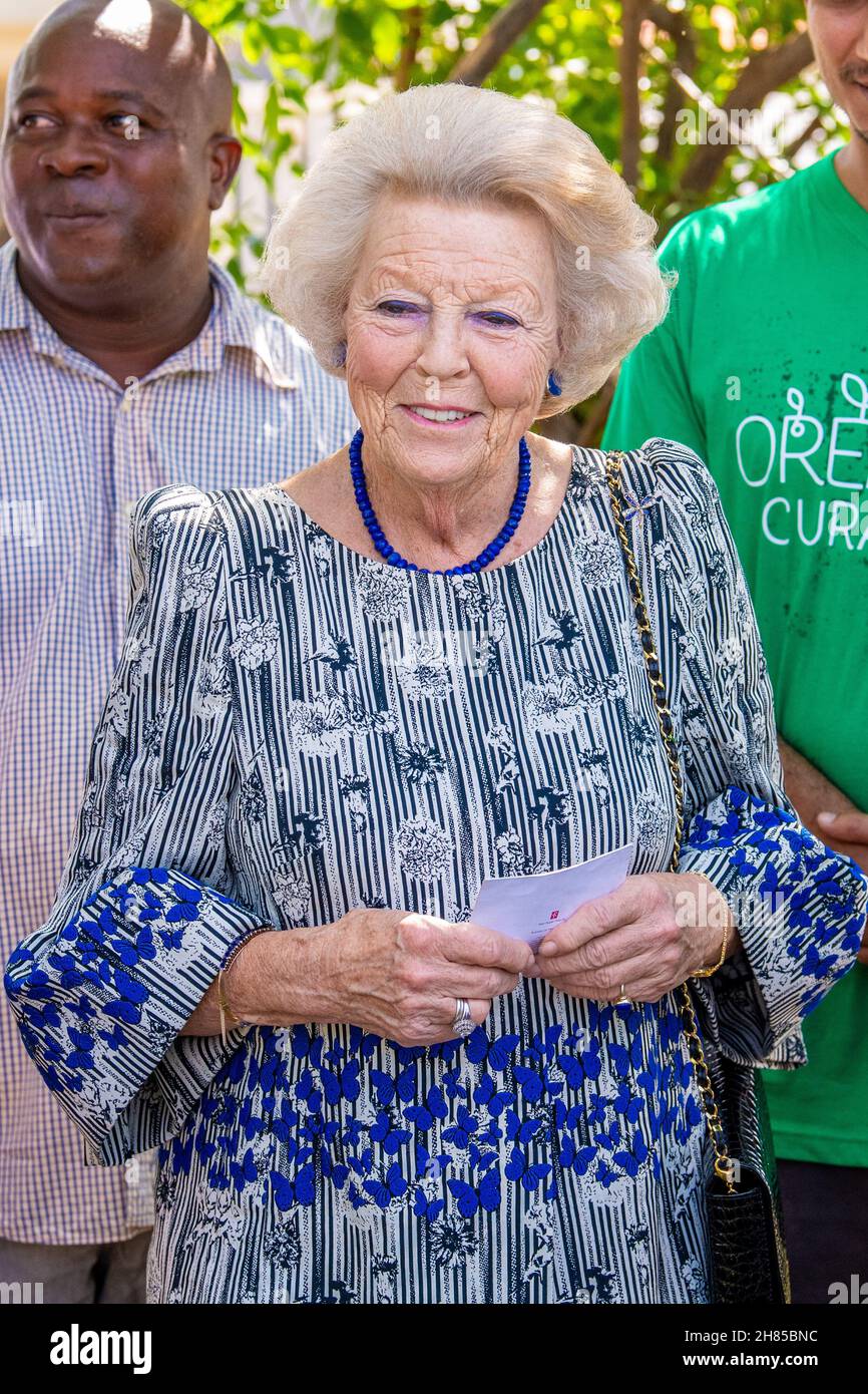 Princess Beatrix visiting the Brievengat district. During her three-day ...