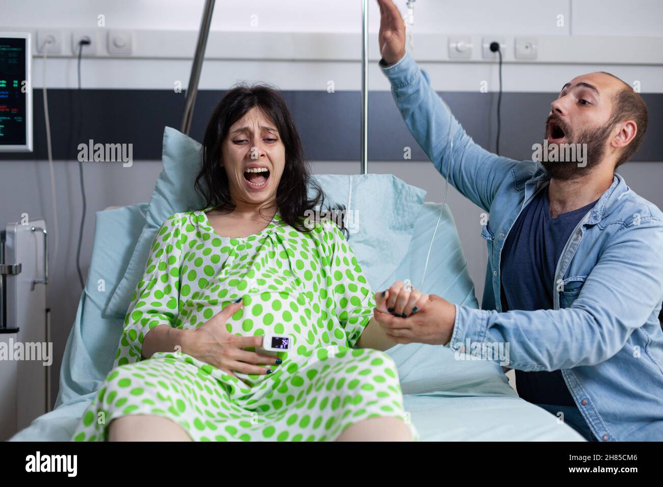 Pregnant woman having contractions hi-res stock photography and images ...