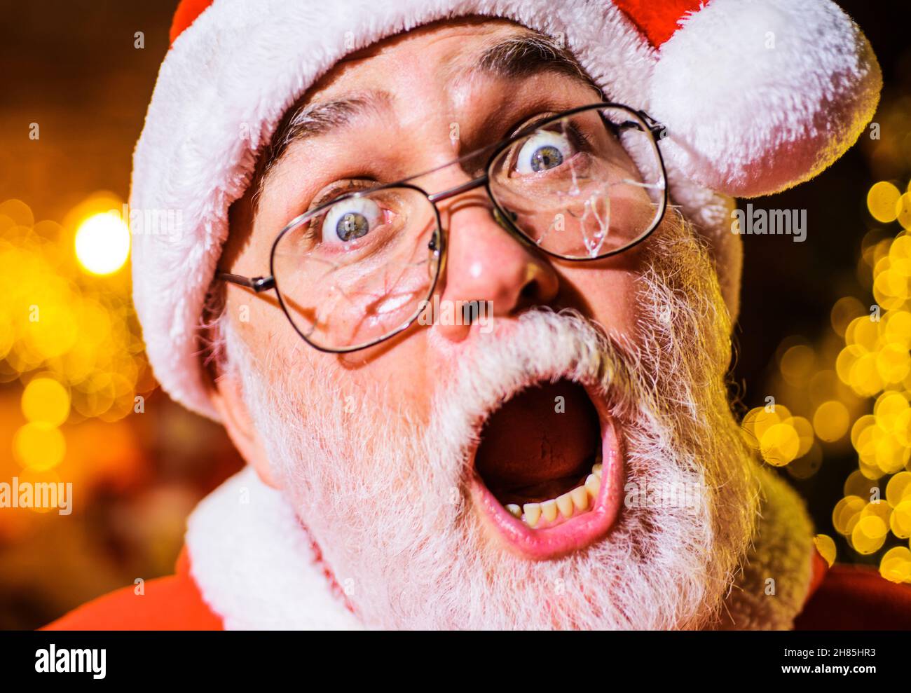 Crack cracked face hi-res stock photography and images - Alamy