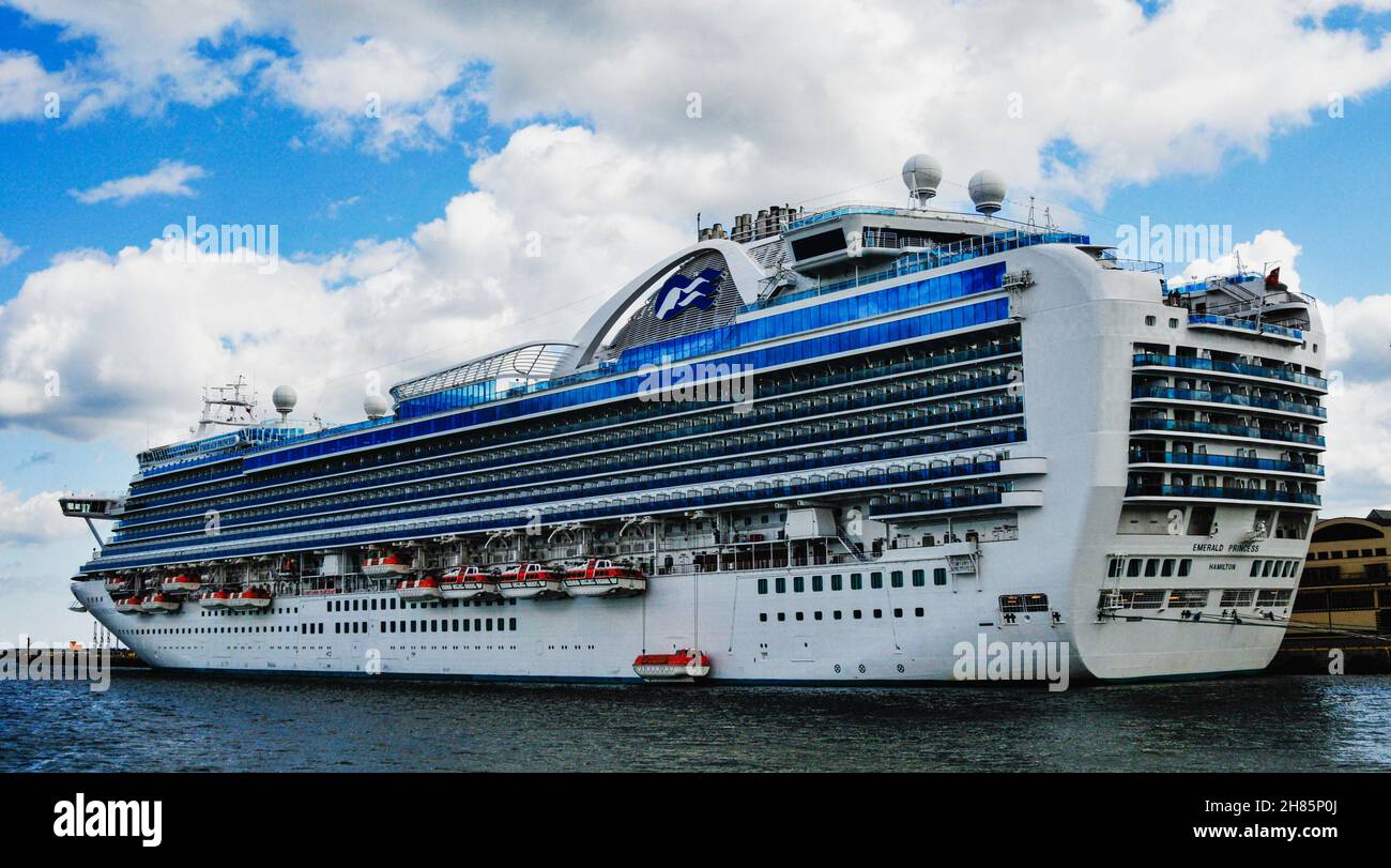 Emerald princess boat hi-res stock photography and images - Alamy