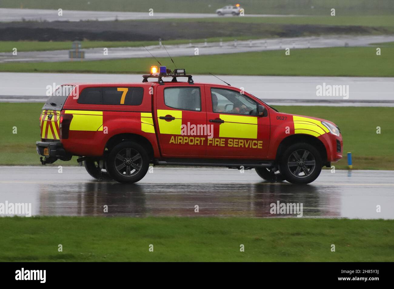Airport fire service hi-res stock photography and images - Alamy