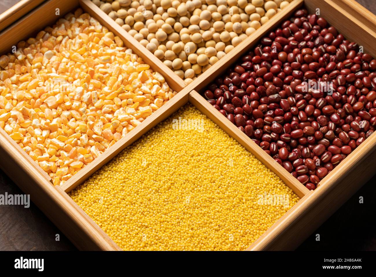 Soy grains hi-res stock photography and images - Alamy