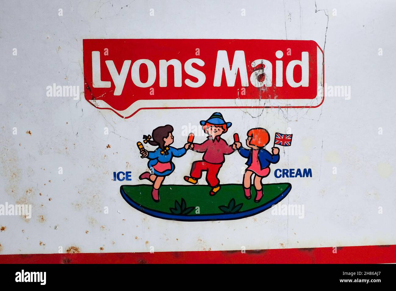 Lyons maid logo hi-res stock photography and images - Alamy