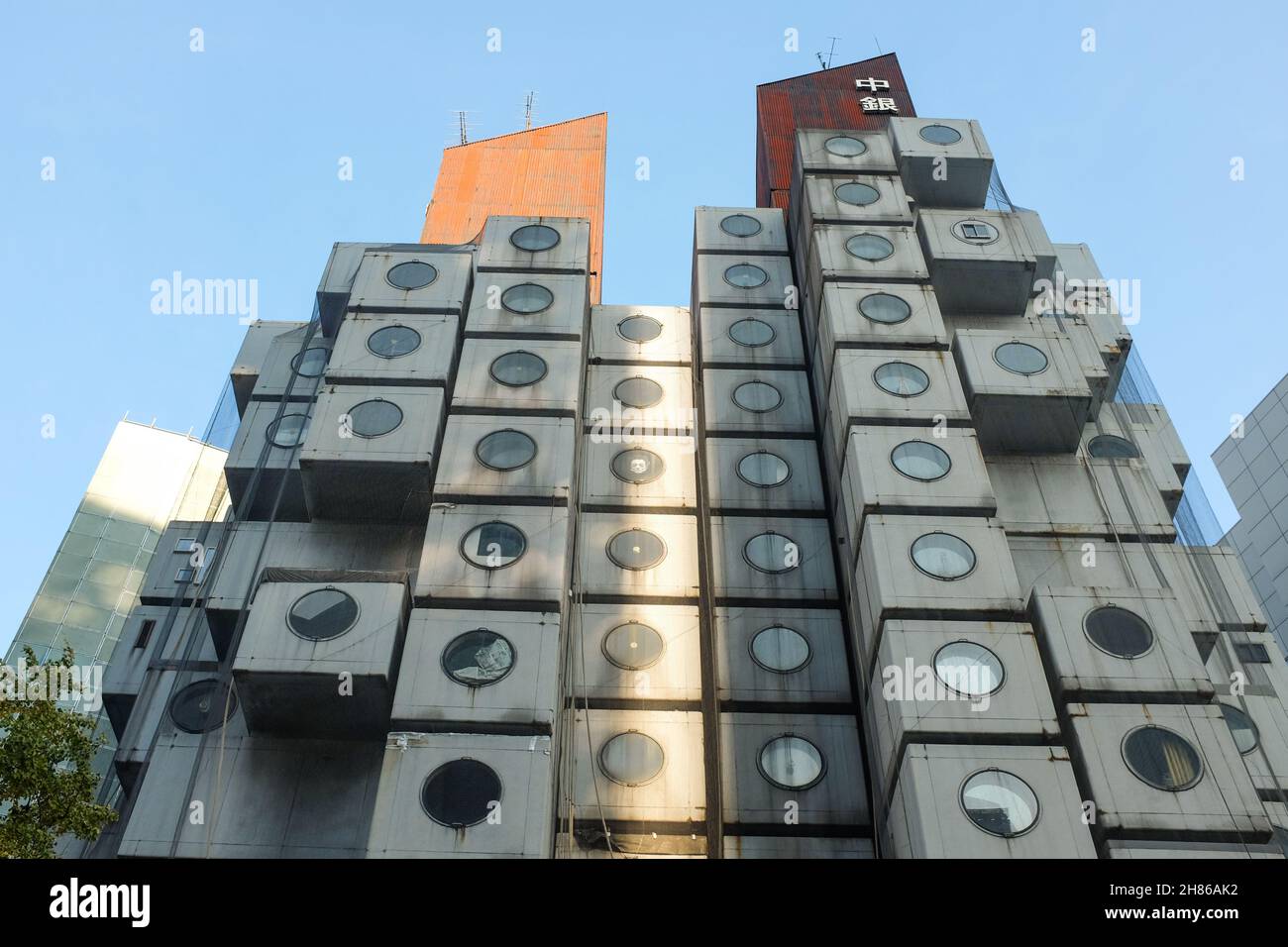 The Nakagin Capsule Tower in Tokyo, Japan Stock Photo - Alamy