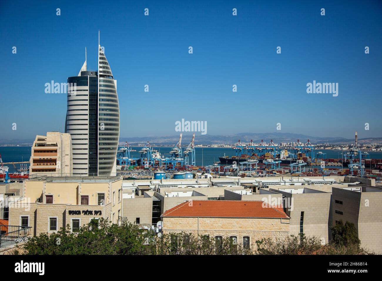 Israel haifa high rise building hi-res stock photography and images - Alamy